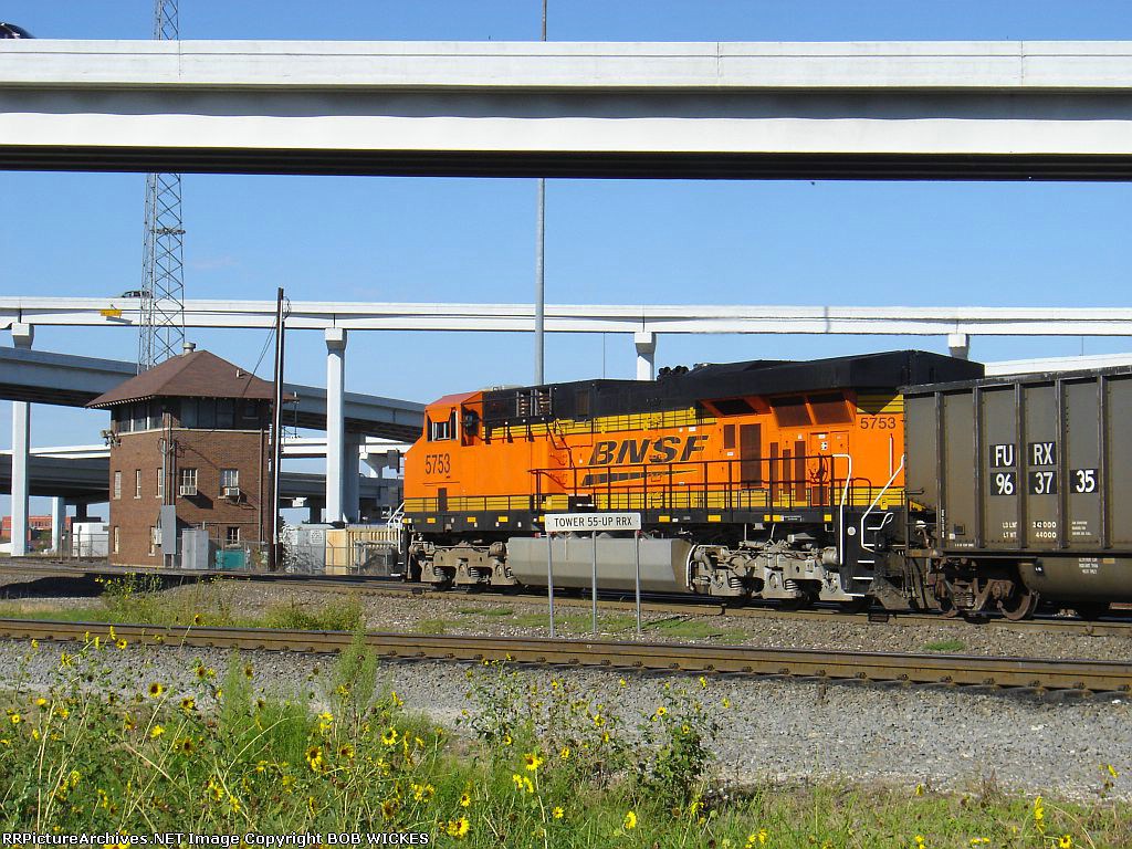 BNSF 5753 (DPU)